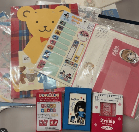 Disney Baby Kiki & Lala Kitty Heisei Retro - Articulos Japan (Post Box ...